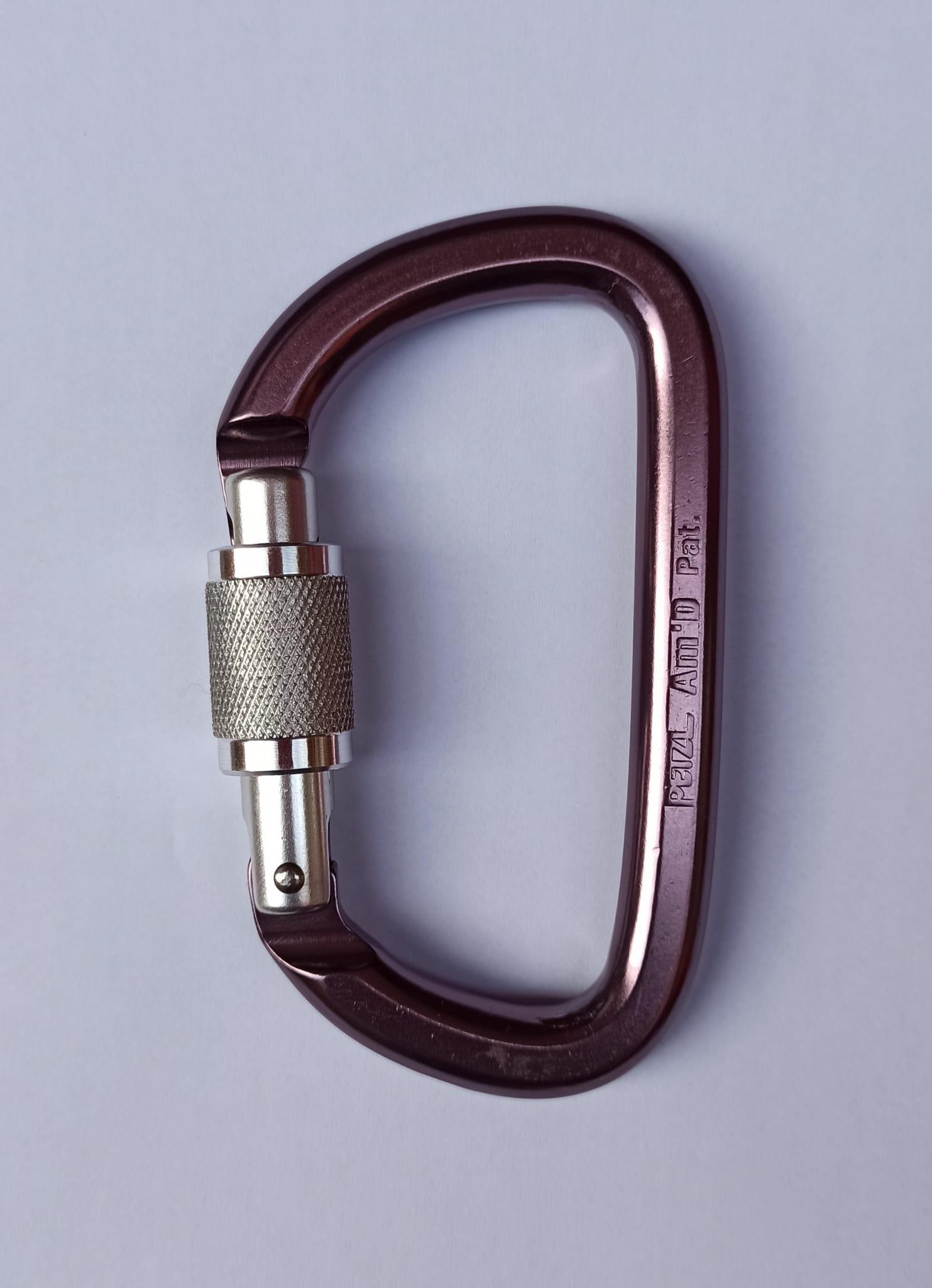 Elige mosquetones adecuados a la actividad a realizar.